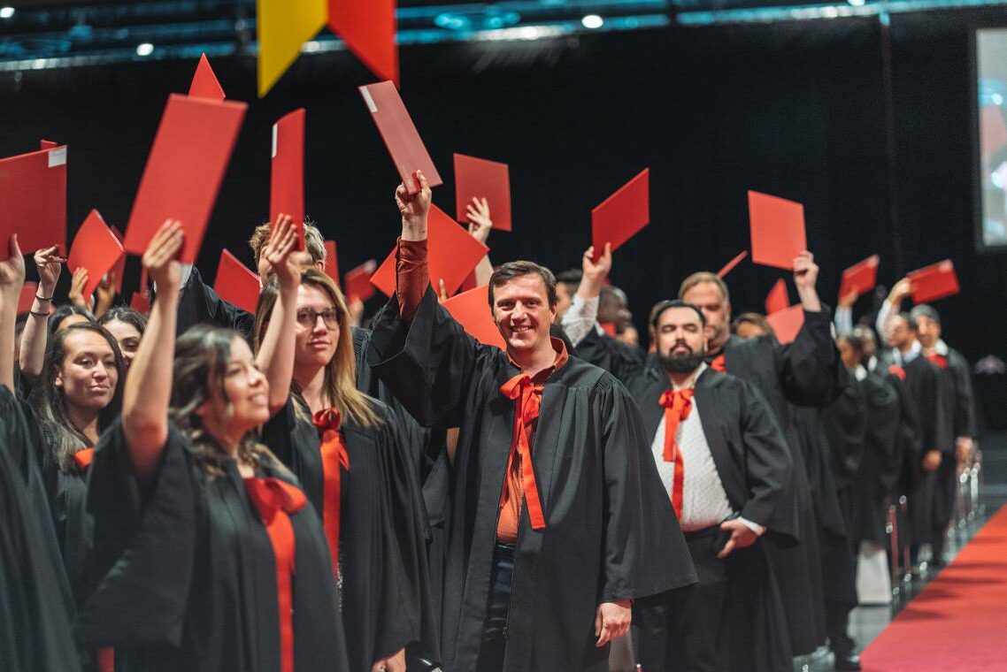 Critique littéraire : Mort-Terrain de Biz (Sébastien Fréchette ...